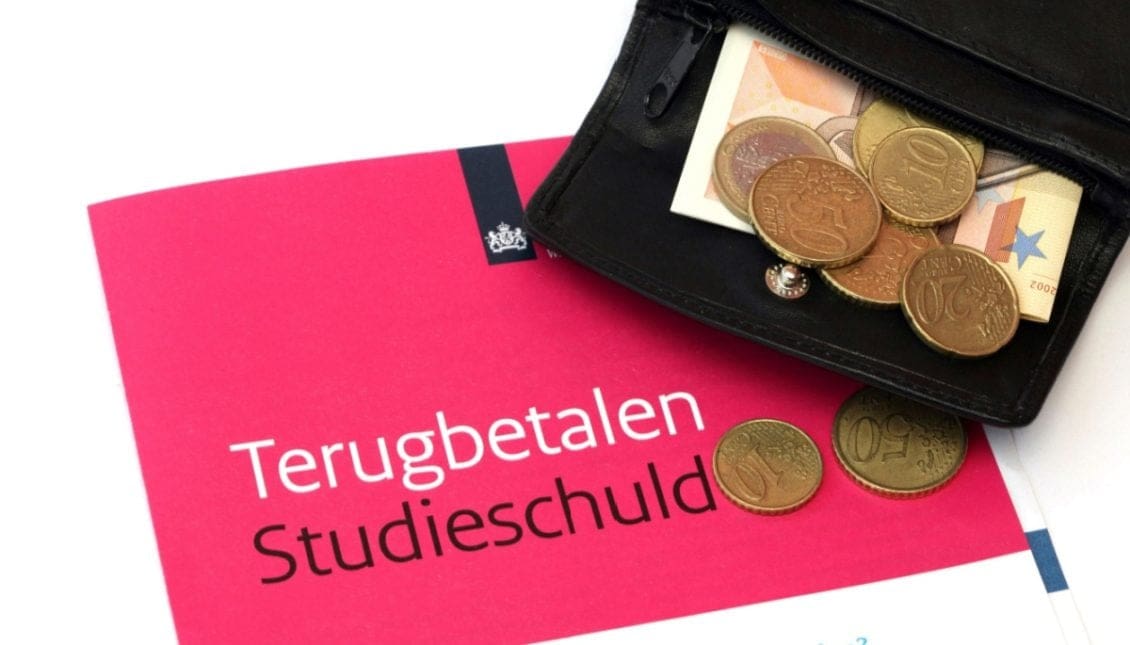 Student verdient €1 miljoen met DUO-lening, ‘familie verklaarde me voor ...